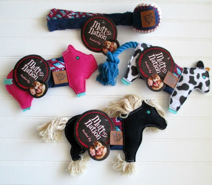 Spend the Holidays with Miranda Lambert and MuttNation - Eighty MPH Mom
