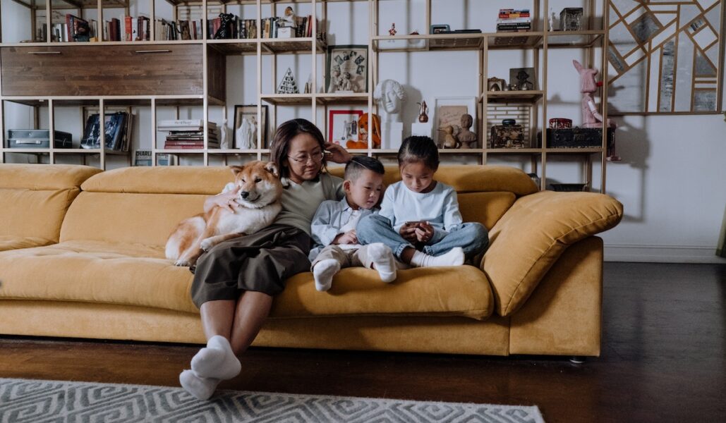 10 Best Dog Breeds for Families with Small Children - Eighty MPH Mom